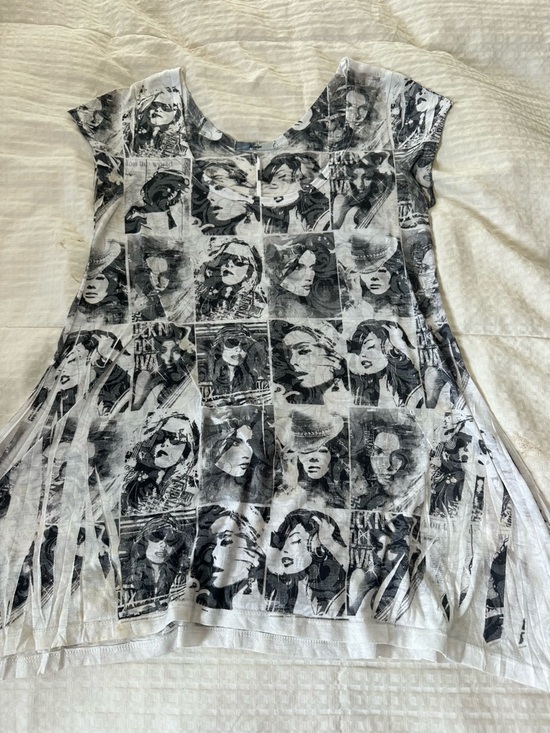 Papaya | Tops | Papaya Black White Graphic Fringe Tunic | Poshmark
